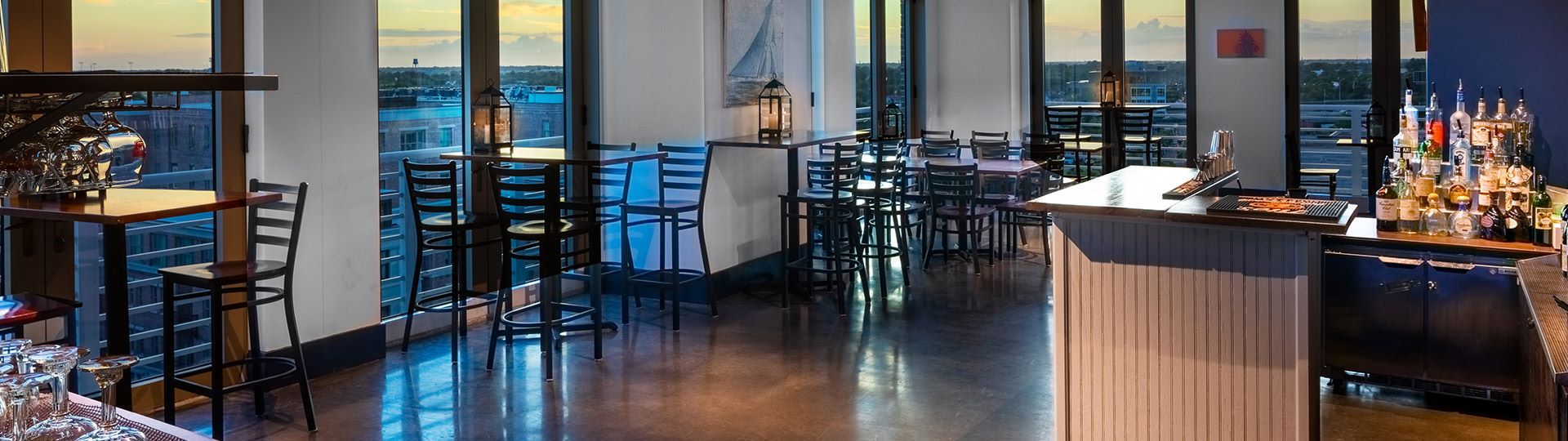 Bars in Charleston SC | Pour Taproom